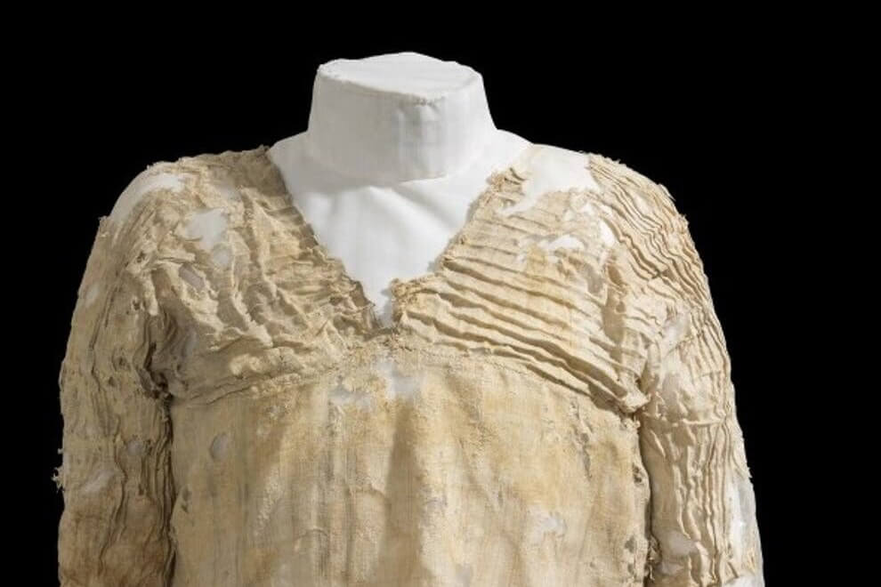 The world’s oldest dress is a 5,000-year-old Egyptian Tarkhan ...